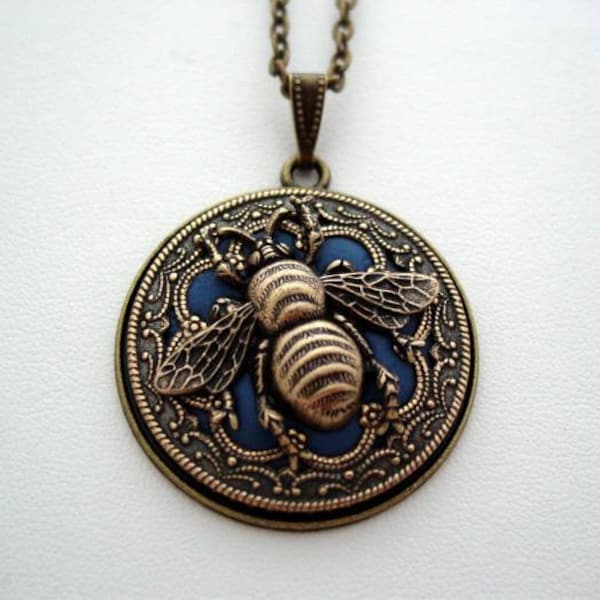 Queen Bee Necklace - Etsy
