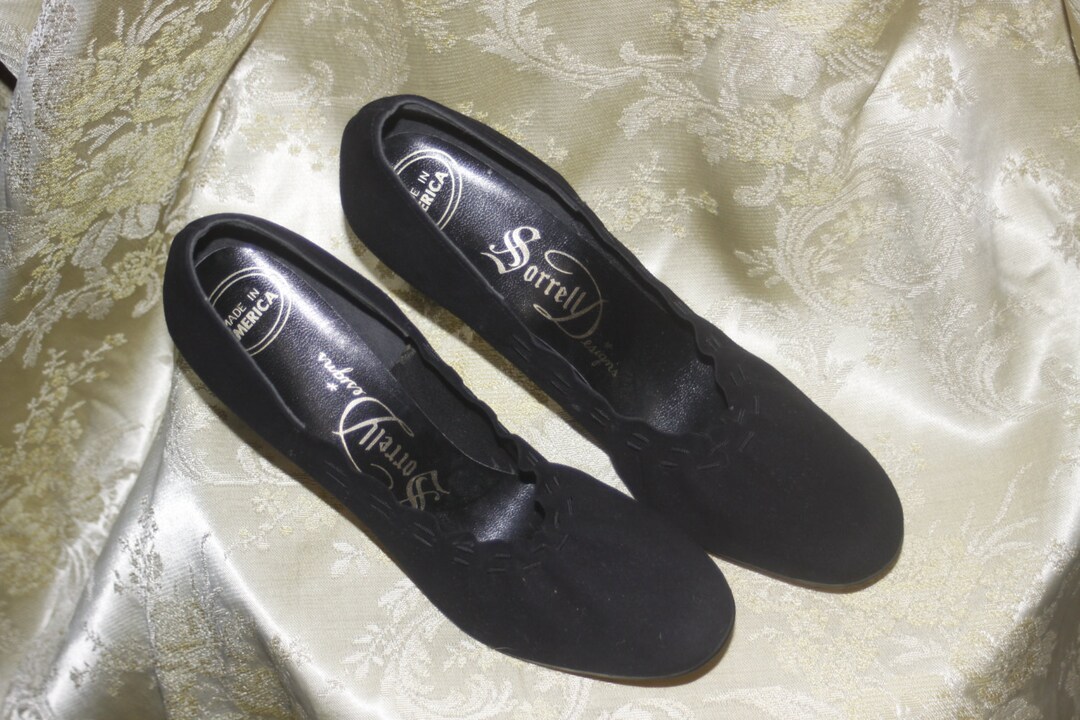 Vintage 1940's 1950's Black Velvet Sorrell Designs Heels Shoes 7 1/2 AA ...