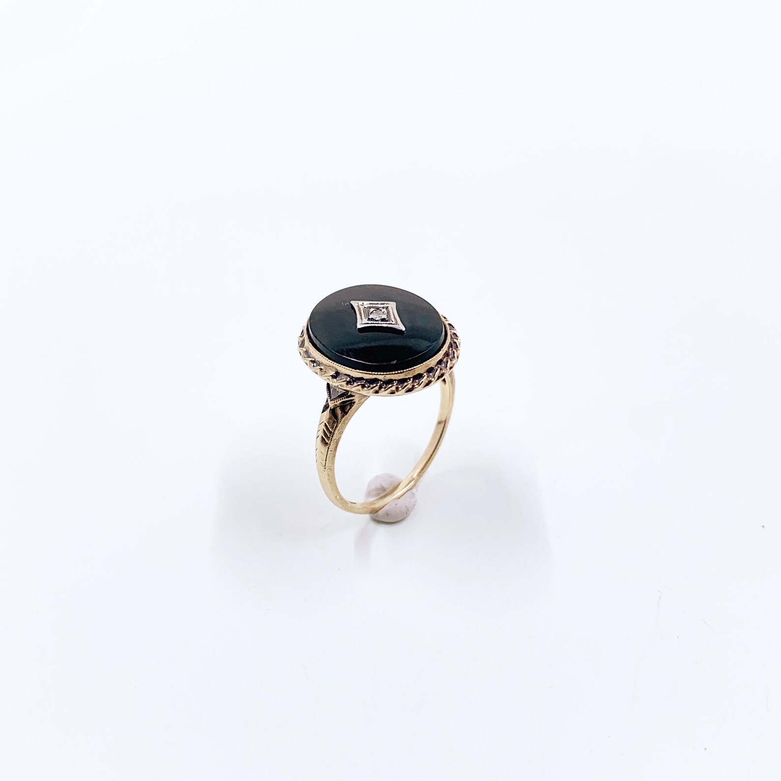 Vintage 10K Tru-art Onyx and Diamond Ring, Size 5.75 Ring - Etsy
