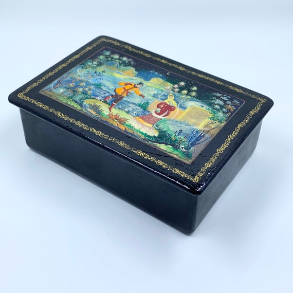 Vintage Russian Lacquer Box, Miniature Hand Painted B… - Gem