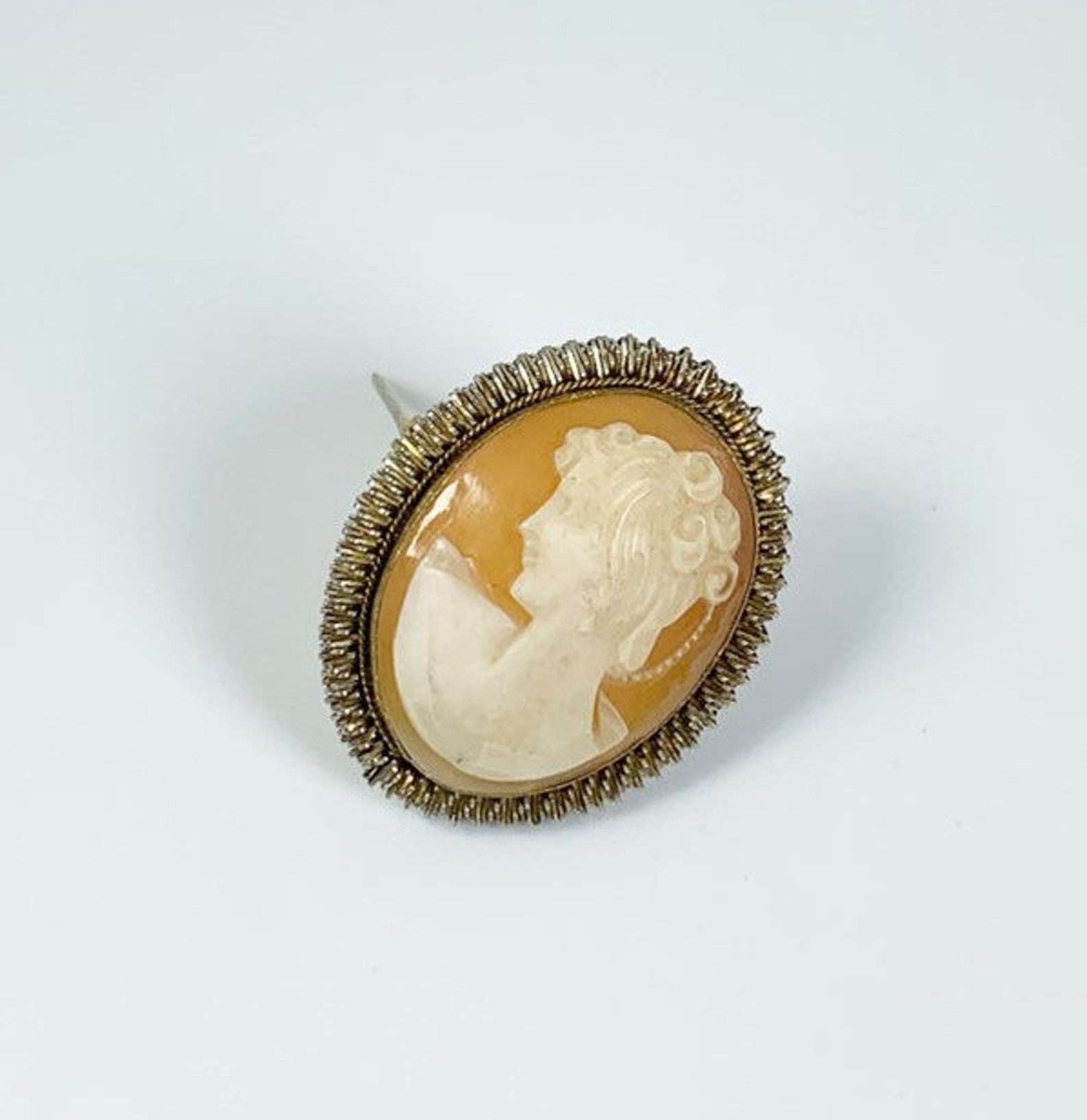 Vintage Cameo Brooch - Etsy