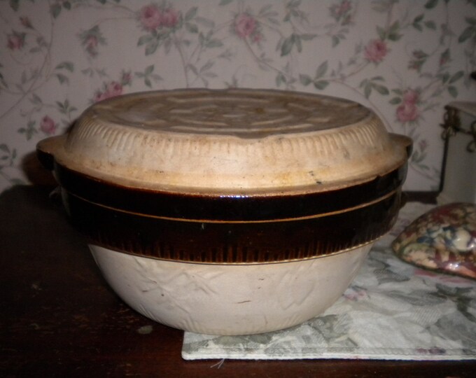 SALE - 20% off - Vintage Cook-rite 10 Inch Bowl With Lid - Etsy