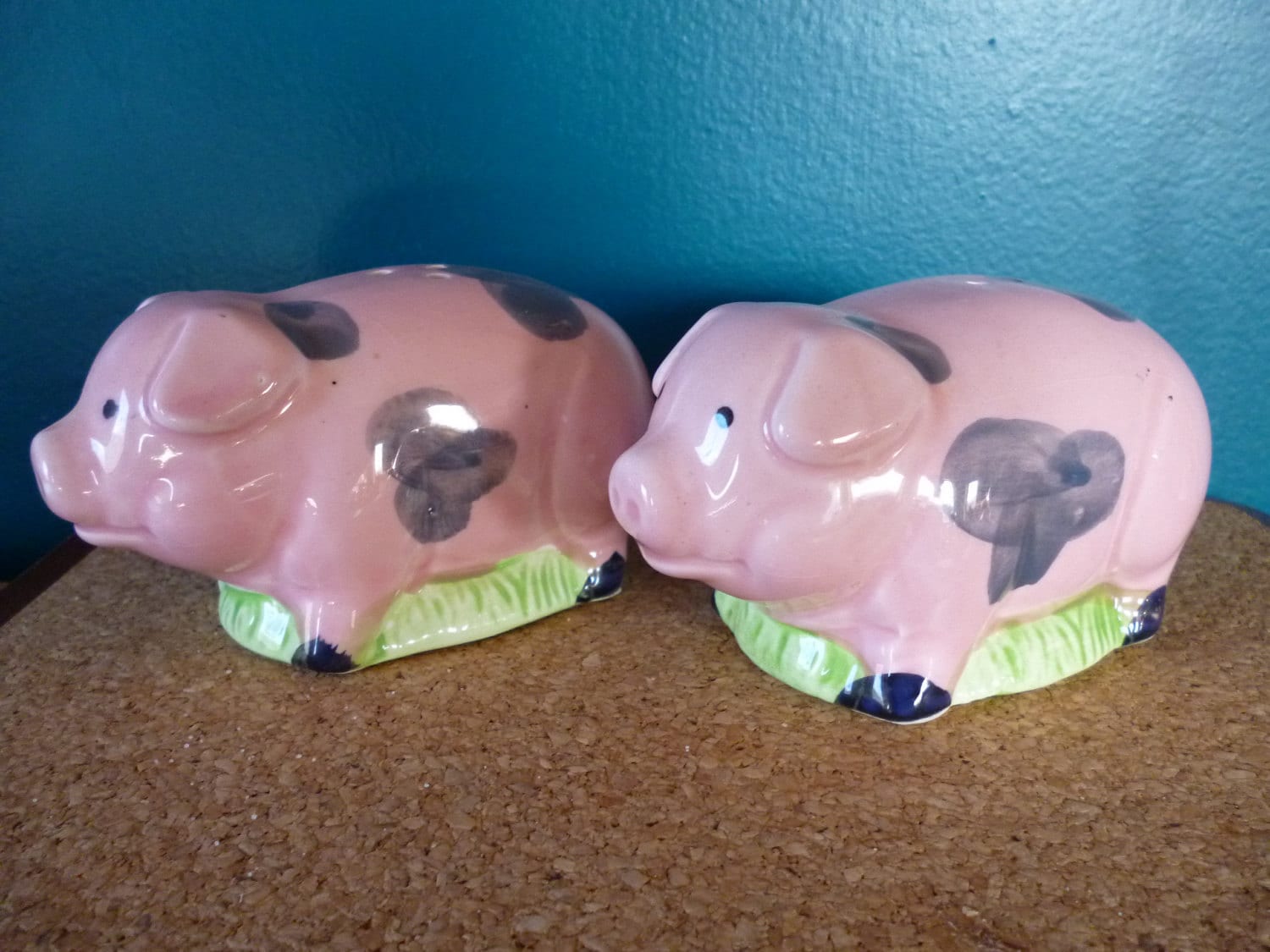 SALE Pink Spotted Pigs Salt and Pepper Shakers | Etsy