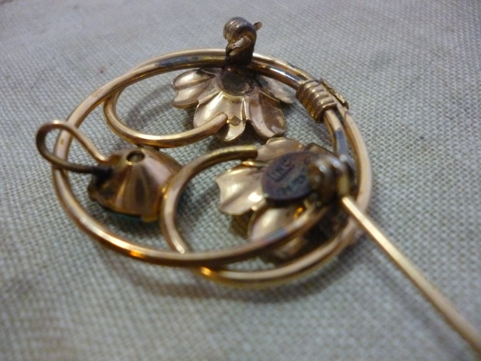 Vintage Signed LINC 12K GF Flowers & Loops Brooch With Aqua - Etsy