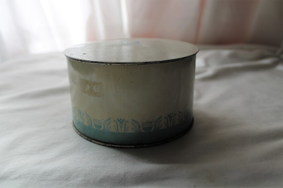 Vintage AVON Dusting Powder Tin, 1936, Half Full With… - Gem