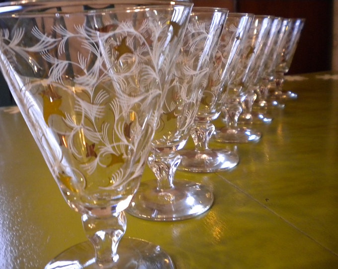 SALE Set of 7 Large Water Goblets, Gold and White Design - Etsy