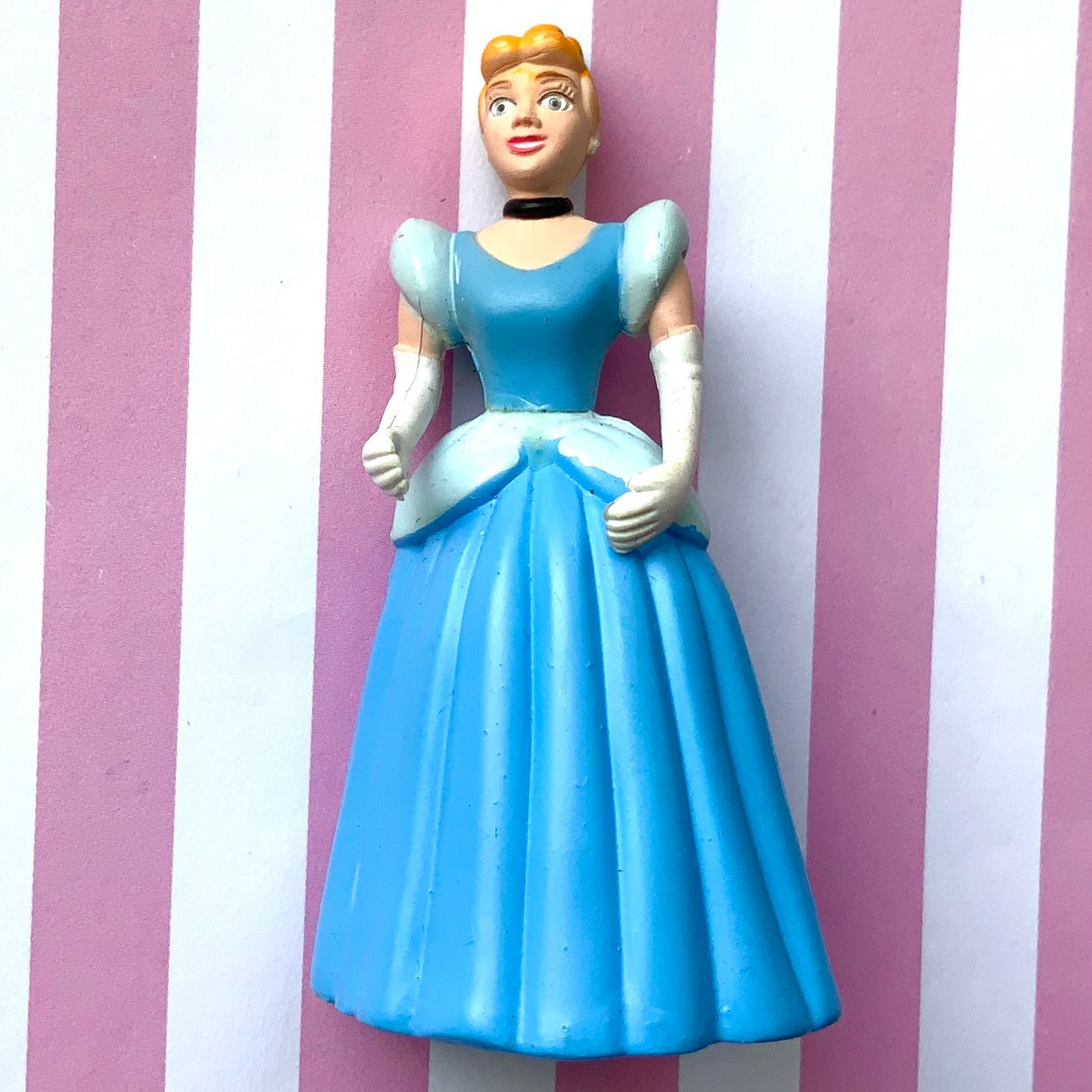 Disneys Cinderella Cake Topper Figure by Decopac Inc. Cdisney 2 5/8 ...
