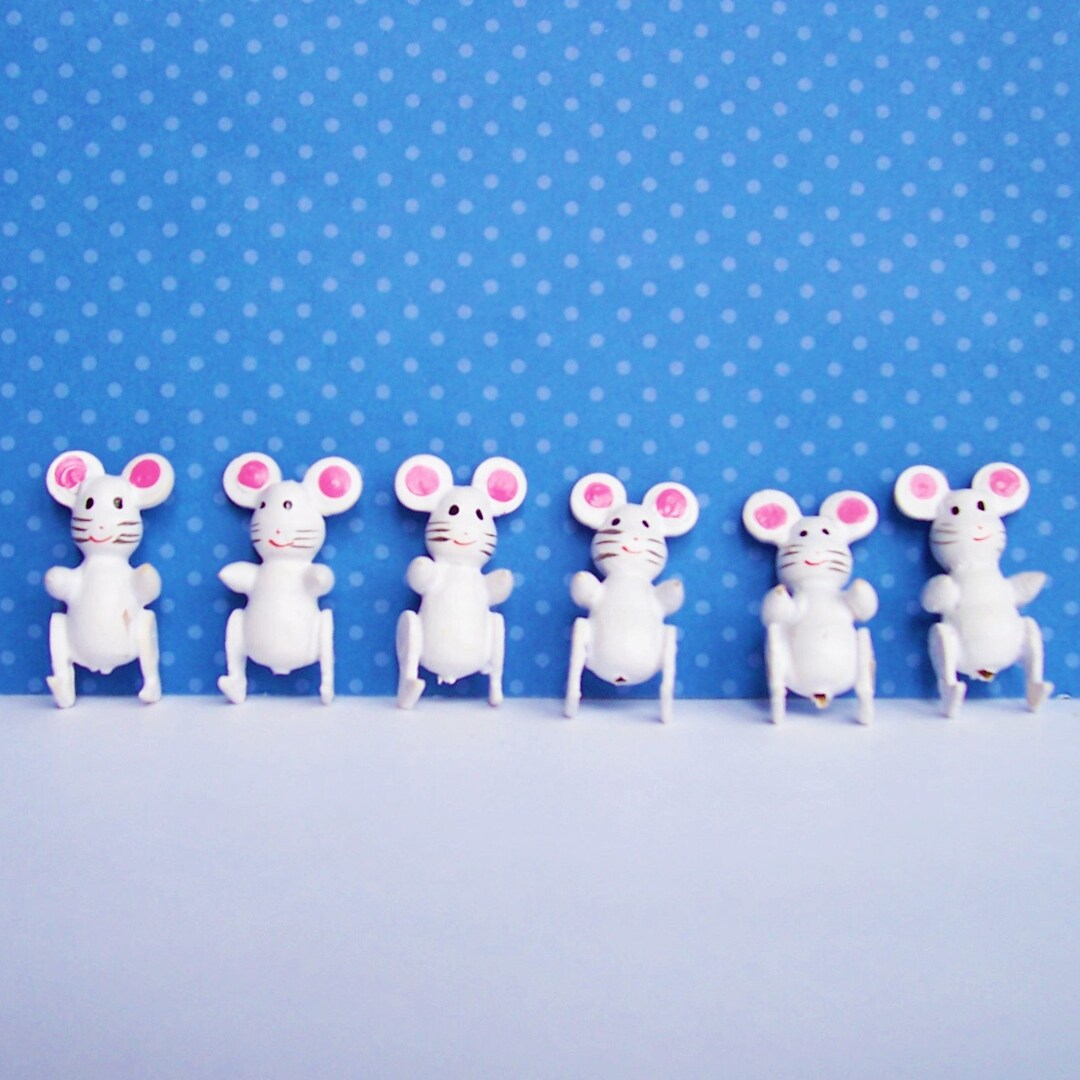 6 Tiny Mice SSCO Vintage Miniature White Wooden Mice 1 3/16" Tall - Etsy