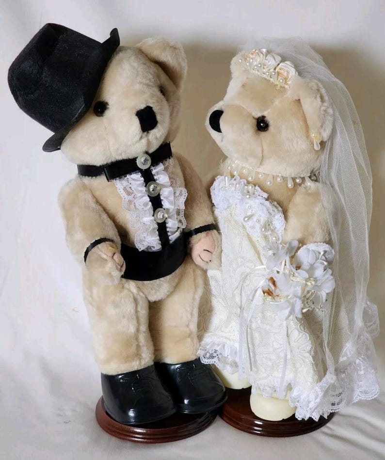 Vintage Couple Bride and Groom Very Detailed Teddy Bears Full Wedding ...
