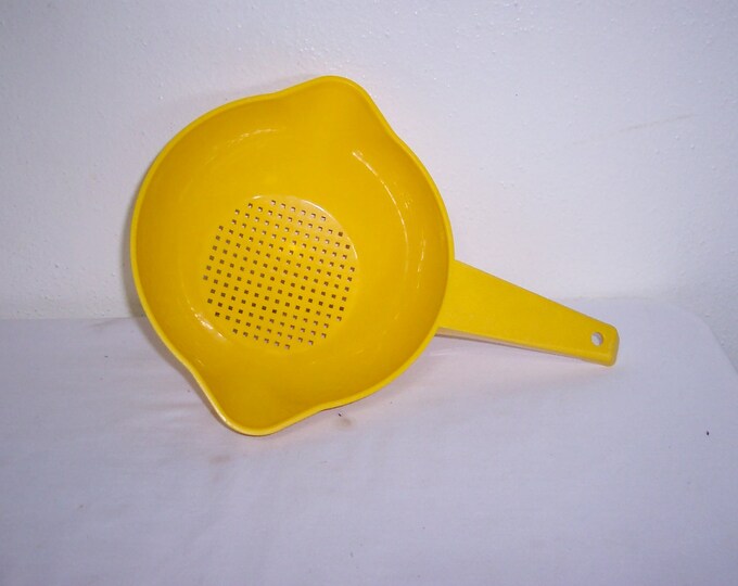 Tupperware Strainer 1 Quart Yellow Colander - Etsy