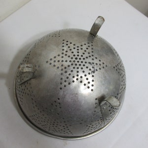 Aluminum Star Colander on Legs Vintage Strainer - Etsy