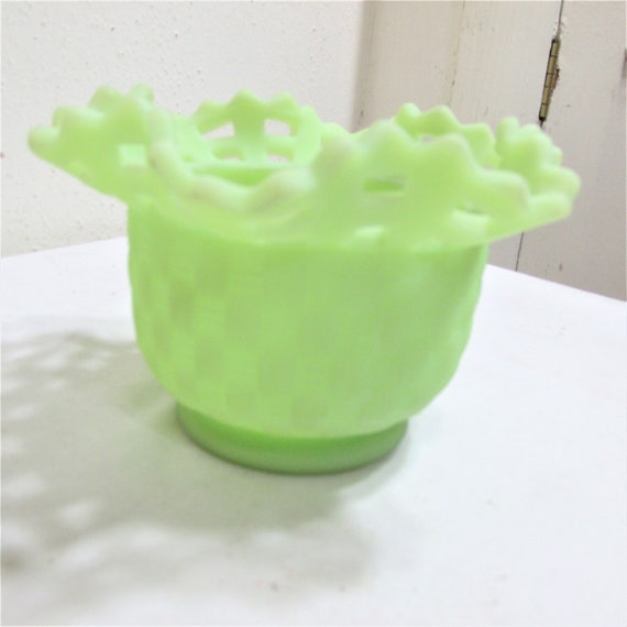 Fenton Lime Satin Basket Weave Lattice Vintage Ruffled Bowl - Etsy