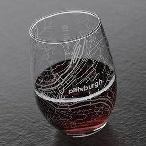 Pittsburgh Map Stemless Wine Glass | Engraved Wine Glass (15oz ...