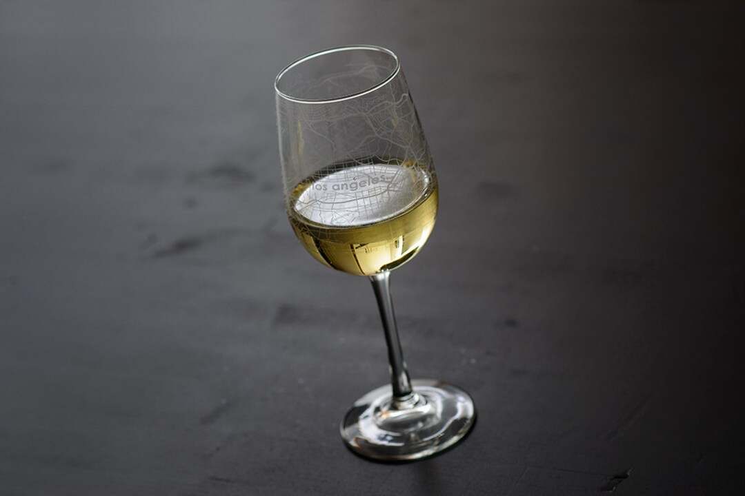 Los Angeles Map Stemmed Wine Glass | Engraved Wine Glasses (16oz ...