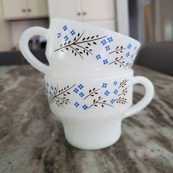 Vintage Set of Two Termocrisa Milk Glass Coffee Cups or Mugs - Etsy