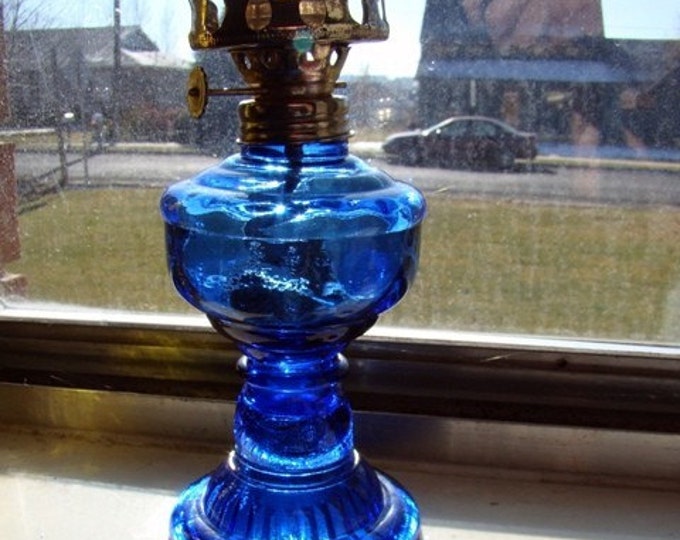Beautiful Vintage Cobalt Blue Glass Oil Lamp - Etsy