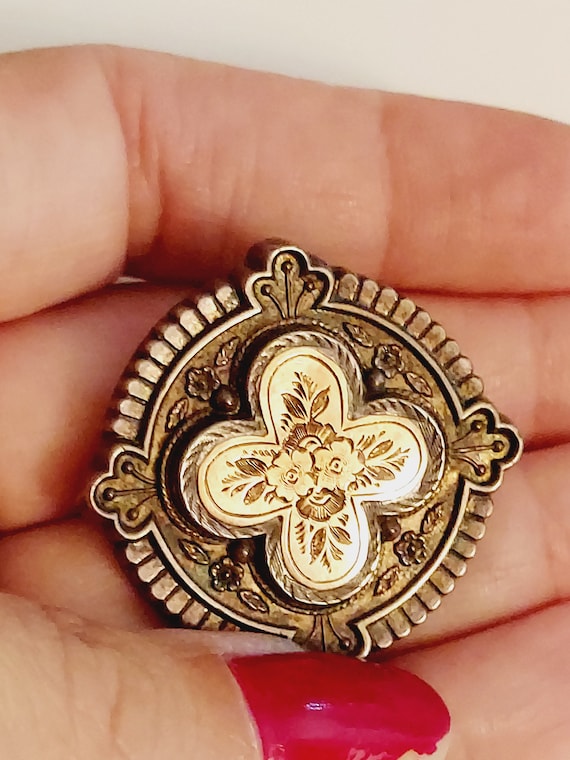 Vintage victorian brooch - Gem