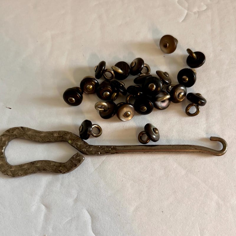 Victorian Button - Etsy