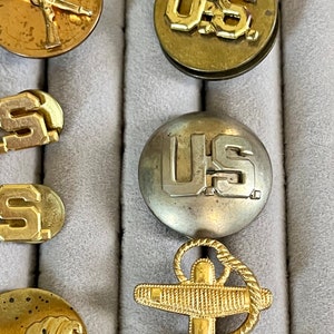 8 CT Vintage Military Memorabilia Collectibles Jewelry - Etsy