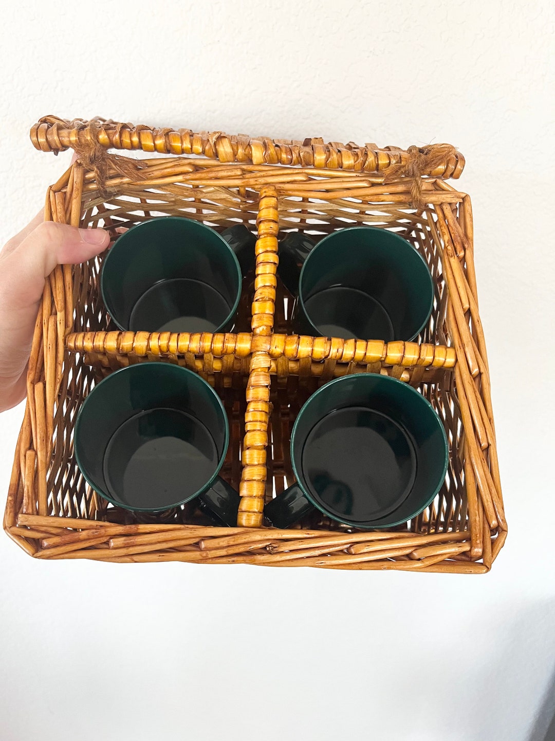 Vintage Melamine Mugs With Basket / Set of Four 4 Green Coffe Mugs ...
