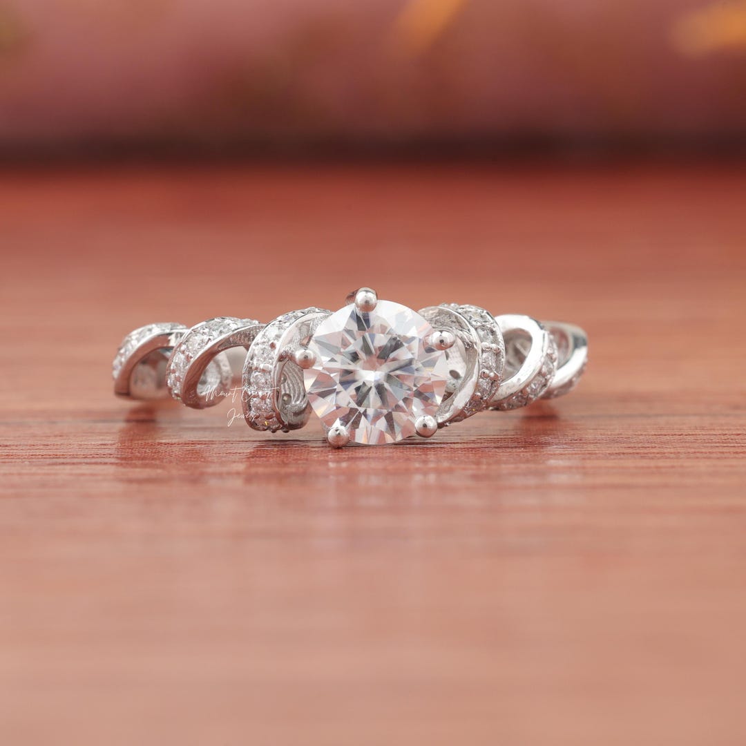 Diamond Engagement Ring / Promise Ring / Propose Ring - Round Solitaire ...