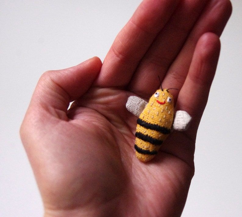 Bee. Pin. - Etsy