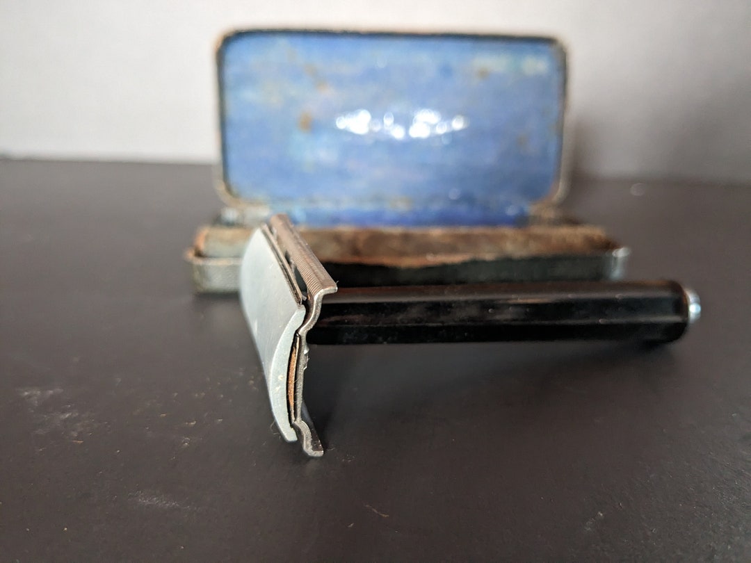 Vintage Gillette Travel Razor: Mini Grooming Tool With Case - Etsy