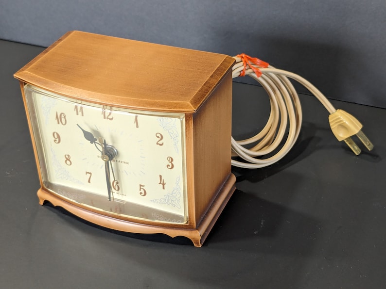 Mid Century Modern General Electric Nightstand Clock Model 7280KA Wood ...