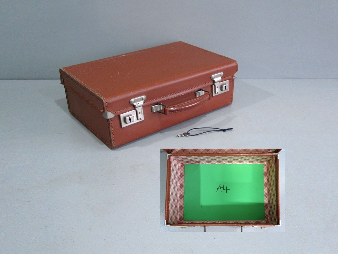 Vintage Faux Leather Briefcase With Key / Small Lockable Case - Etsy