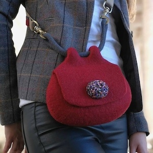 Red Felted Pouch Cross Body Bag. Bespoke Felted Mini Bag. Designer Wool ...