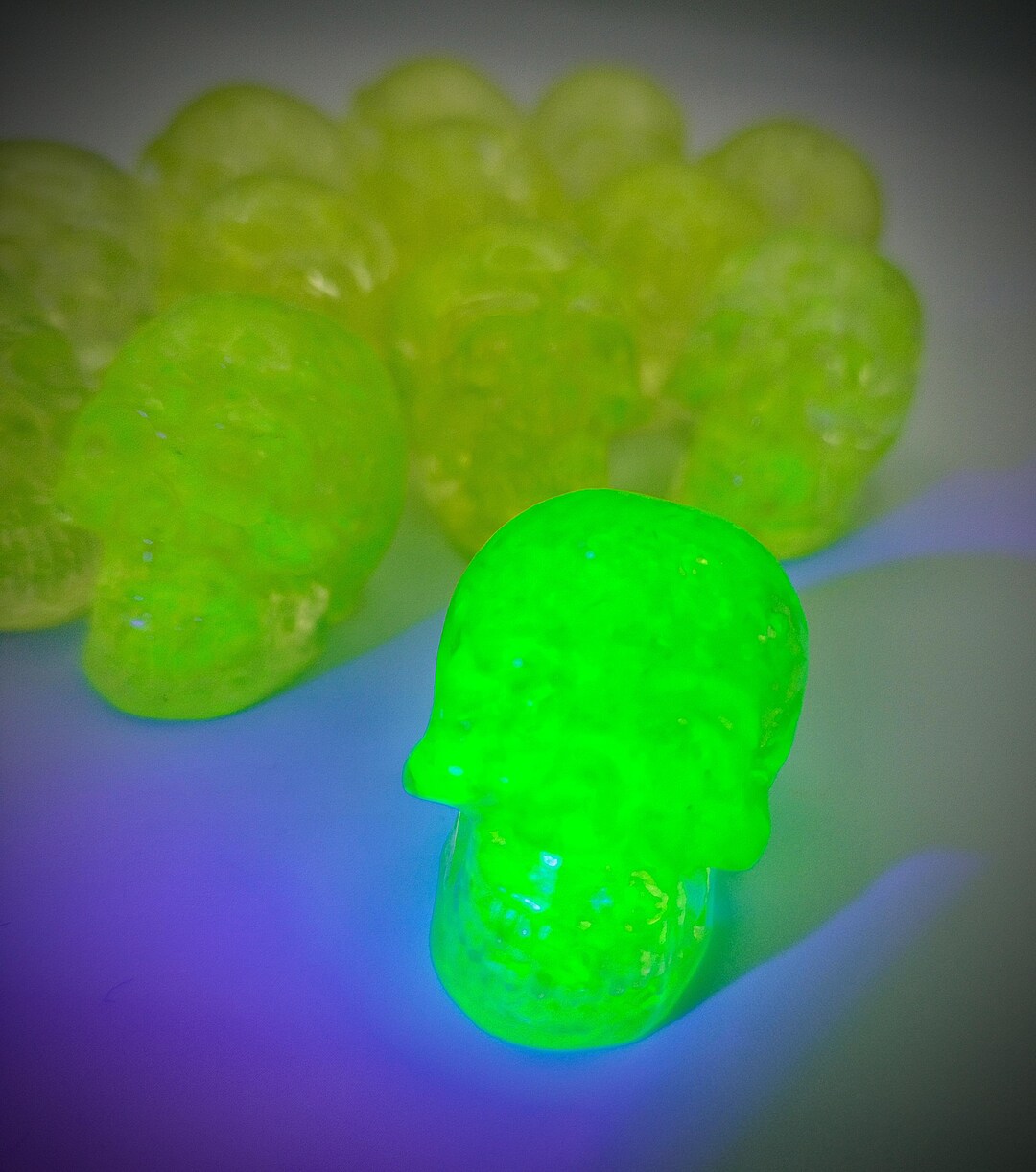 Uranium Glass Mini Skulls - Resin Set of 4, UV Glow, Depression Glass ...