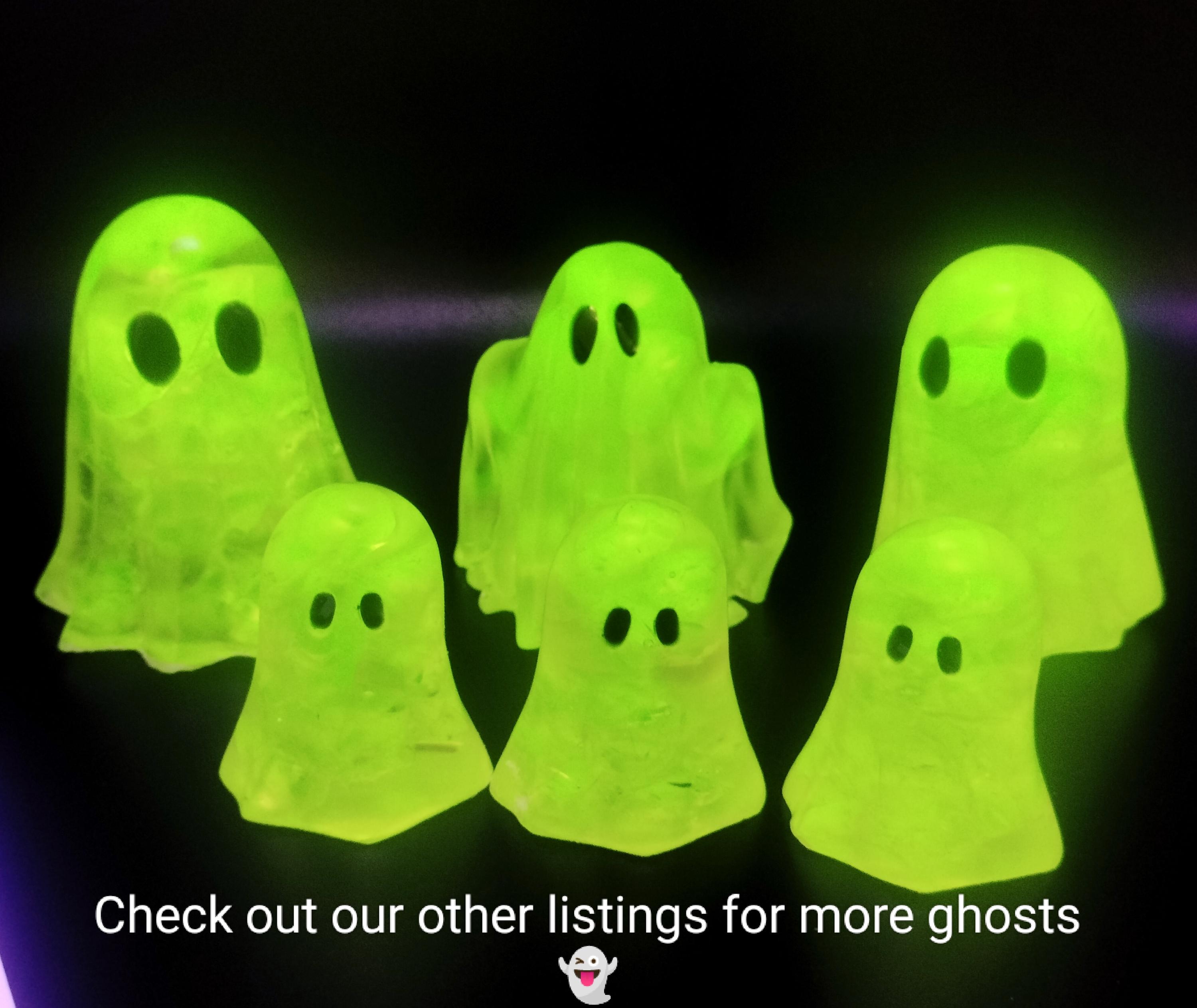 Uranium Glass Ghoul - Crushed Glass in Resin, Vaseline Glass, Czech ...