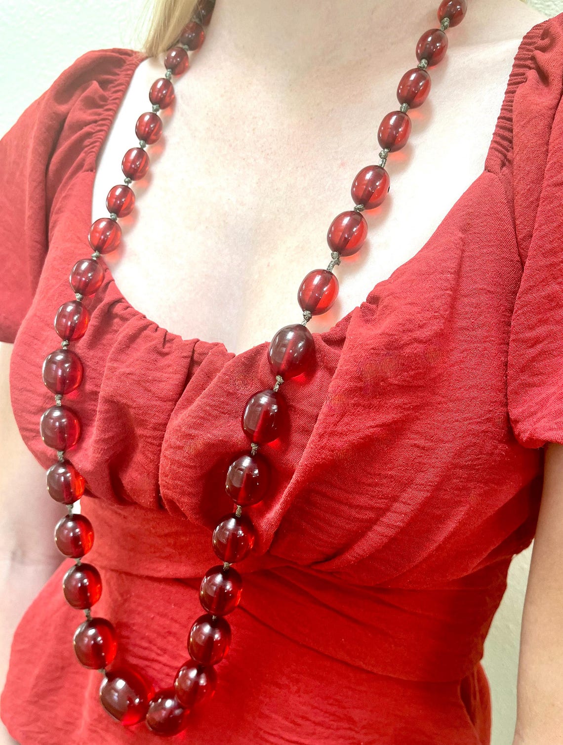 Vintage Red Bakelite Necklace - Etsy