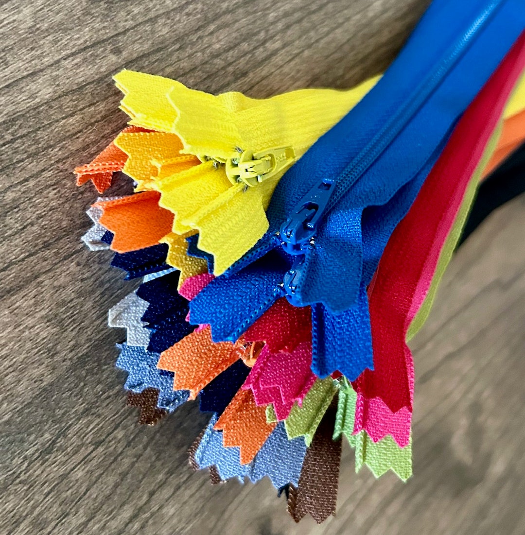 10 Inch Zippers, 20 Zippers in 10 Colors, Assortment of Bright, Light ...
