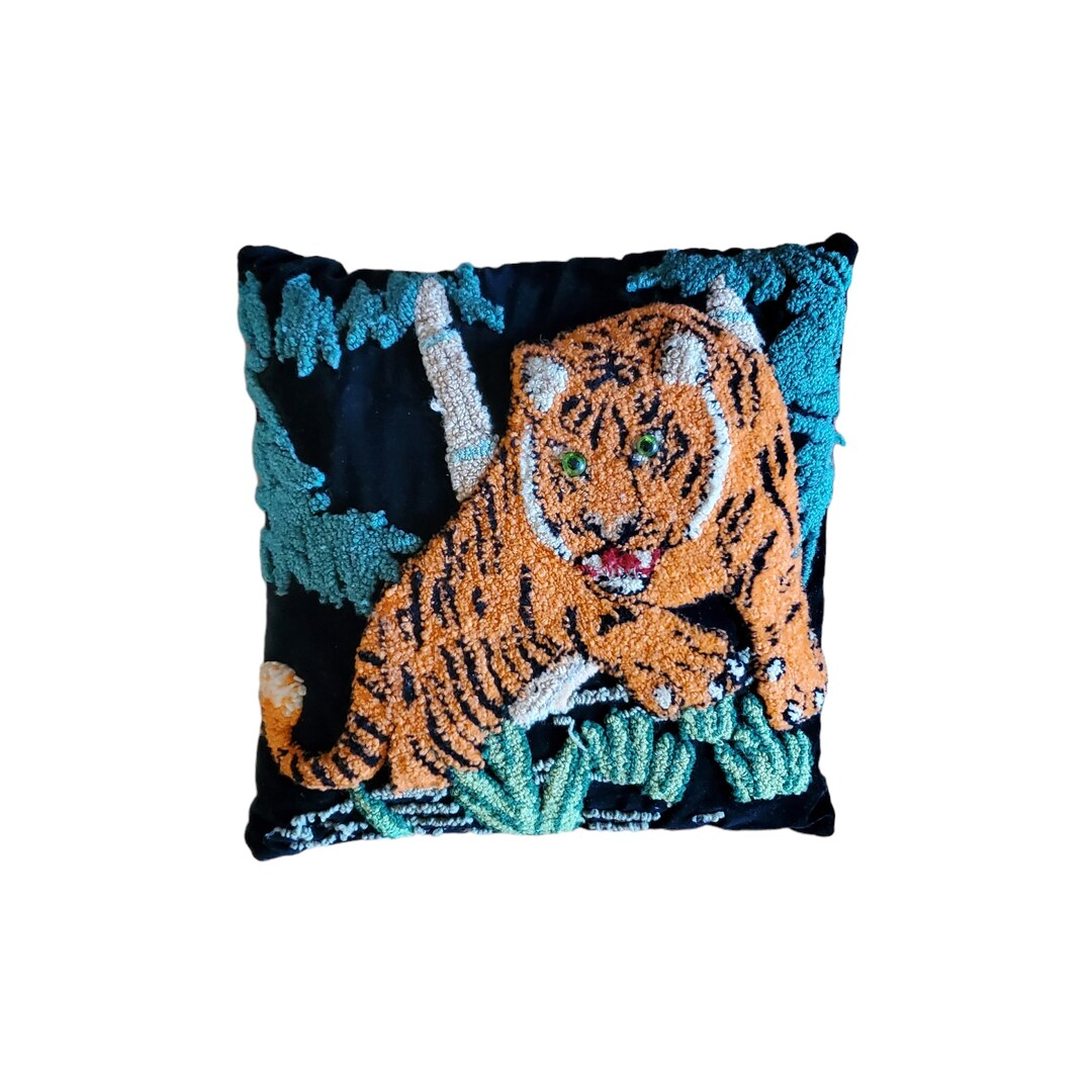 Vintage Oriental Black Velvet Hooked Wool Bengal Tiger Jungle Safari ...