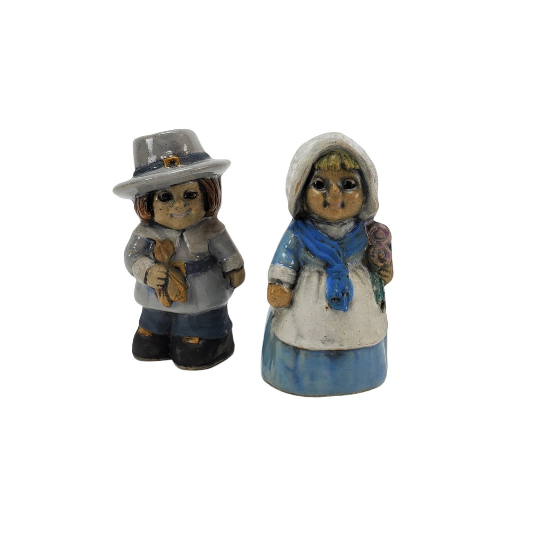 Vintage Pair of Old Crow Stoneware Man and Woman Pilgrims 3 Pottery ...