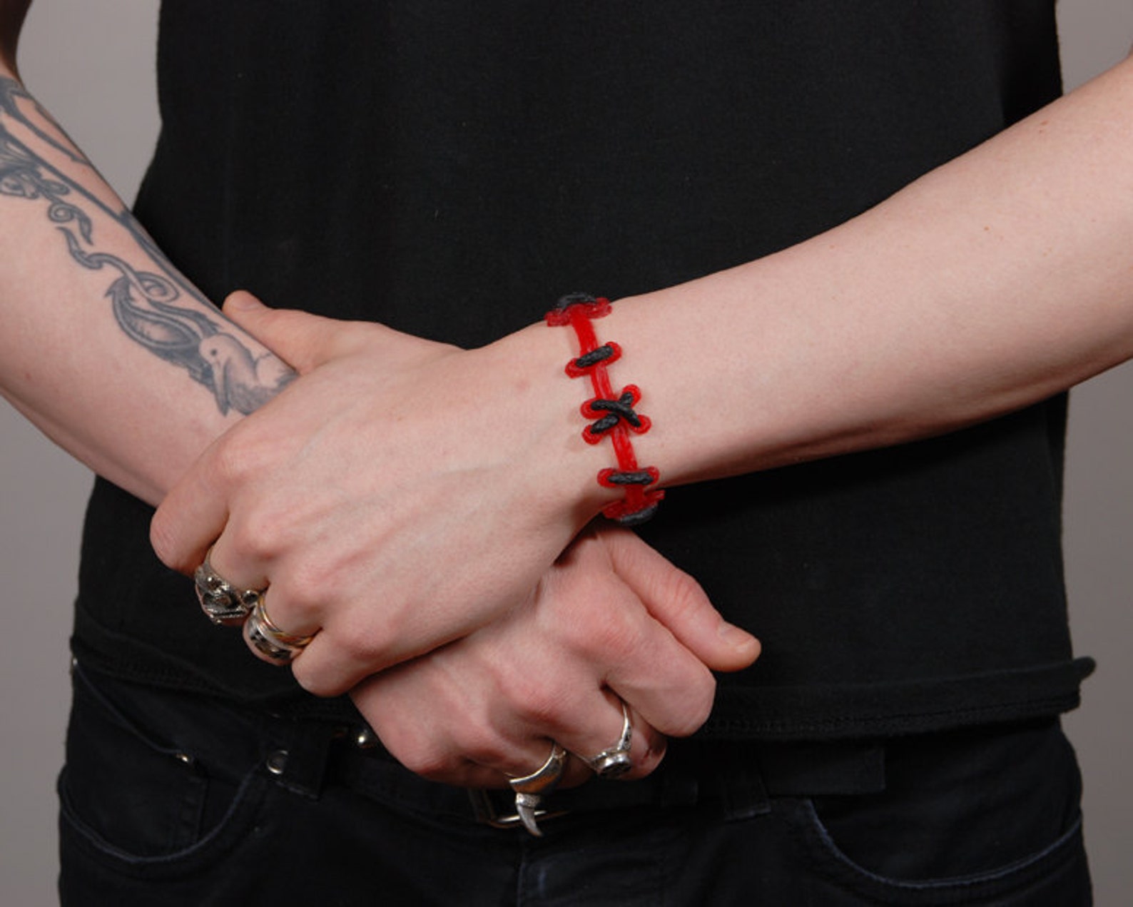 Frankenstein Stitches Stitch Bracelet Set of 2 red/black | Etsy