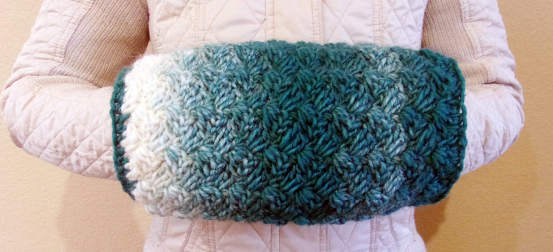 Crochet Diagonal Shell Stitch Hand Muff Pattern, Old Fashioned Hand ...