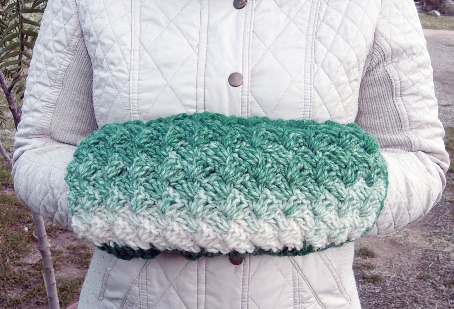 Crochet Diagonal Shell Stitch Hand Muff Pattern, Old Fashioned Hand ...