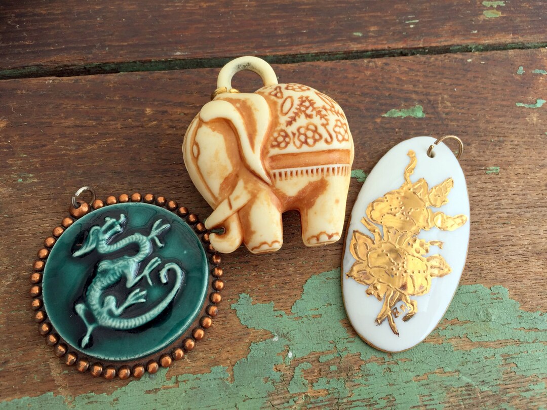 Vintage Large Charms Pendants Jewelry Supplies Elephant Dragon ...