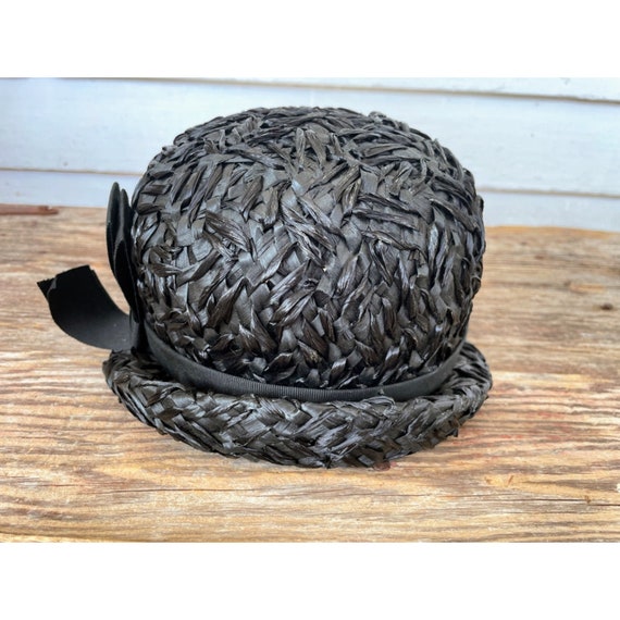 Vintage 1960s Black Raffia Straw Raffia Cloche' Women… - Gem