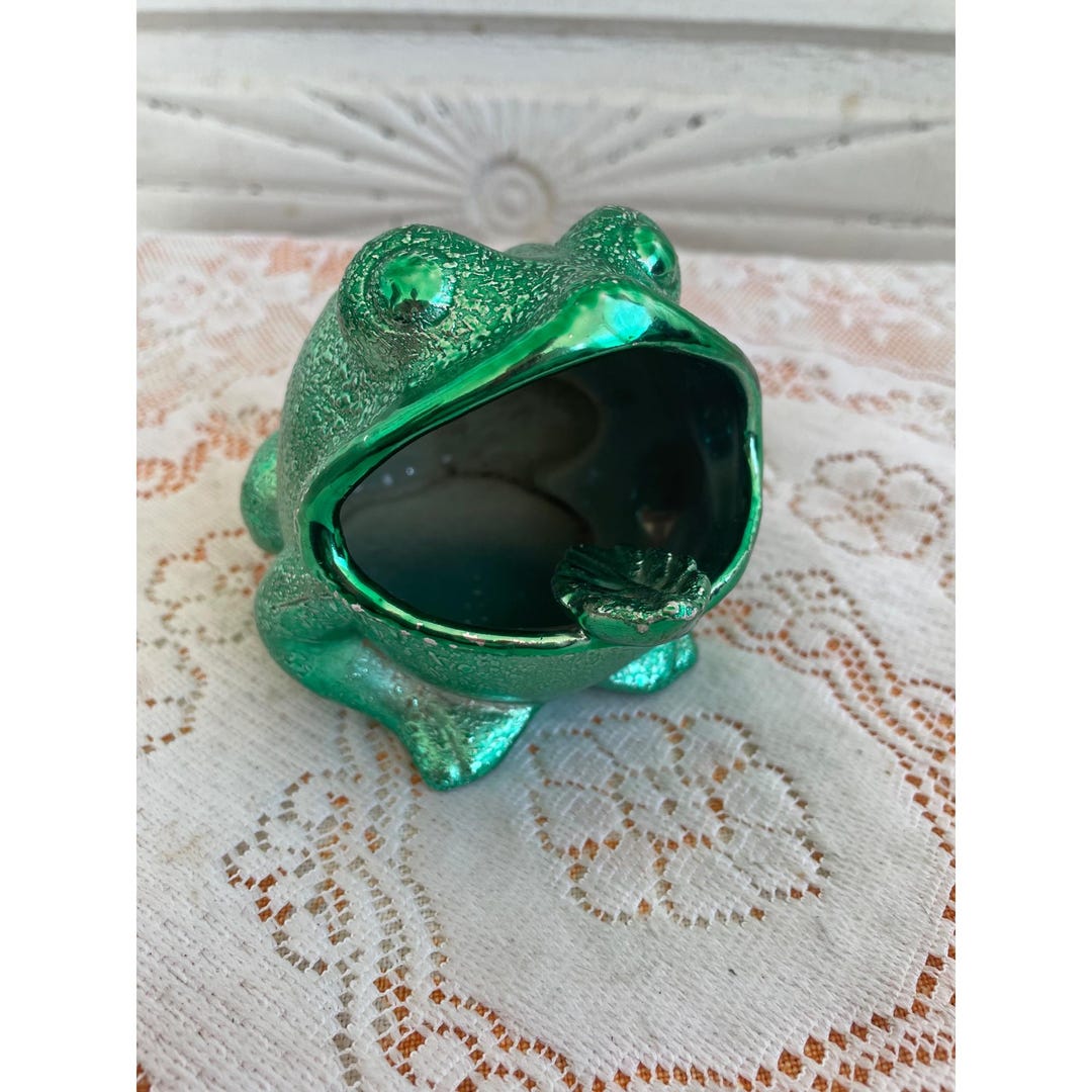 Vintage 1960s Metallic Green Open Mouth Frog Ashtray - Etsy