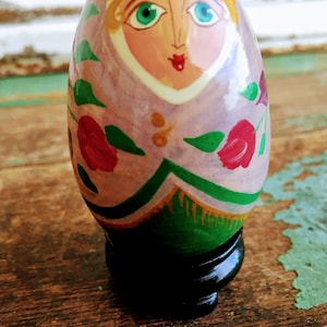 Vintage Russian MATRYOSHKA Doll Egg W/stand Hand Painted Artist Signed ...
