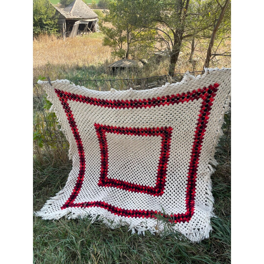 Vintage 1970s Large Granny Square Crochet Fringed Afghan Blanket - Etsy
