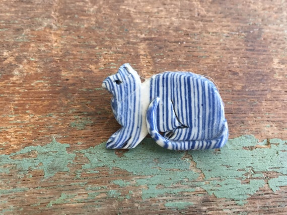 Vintage Blue stripe pottery Cat Kitty Brooch Pin - Gem