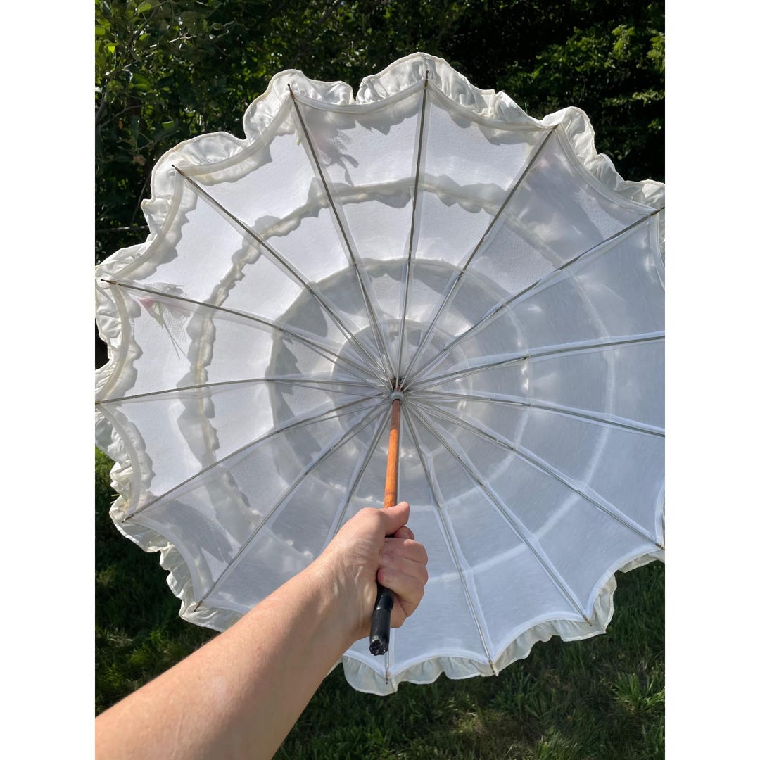 Vintage 1950s White Parasol With Ruffled Trim & Floral Accents - Etsy