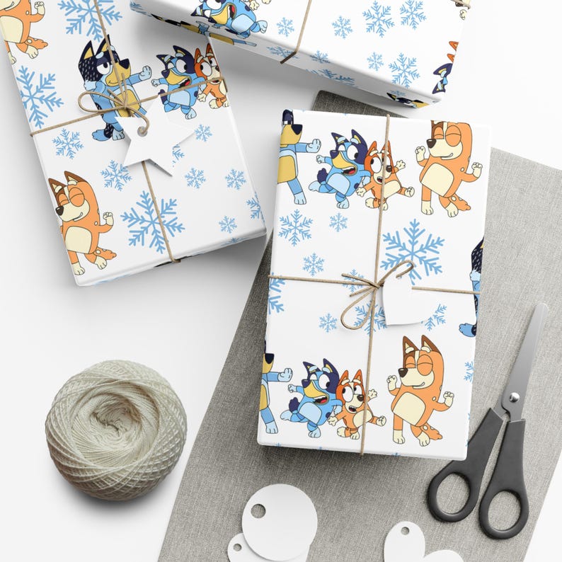 Bluey Wrapping Paper, Bluey Family Wrapping Paper With Snowflakes ...