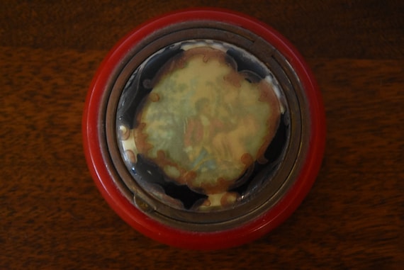Antique Cherry Red Bakelite Powder Compact ~ Courting… - Gem