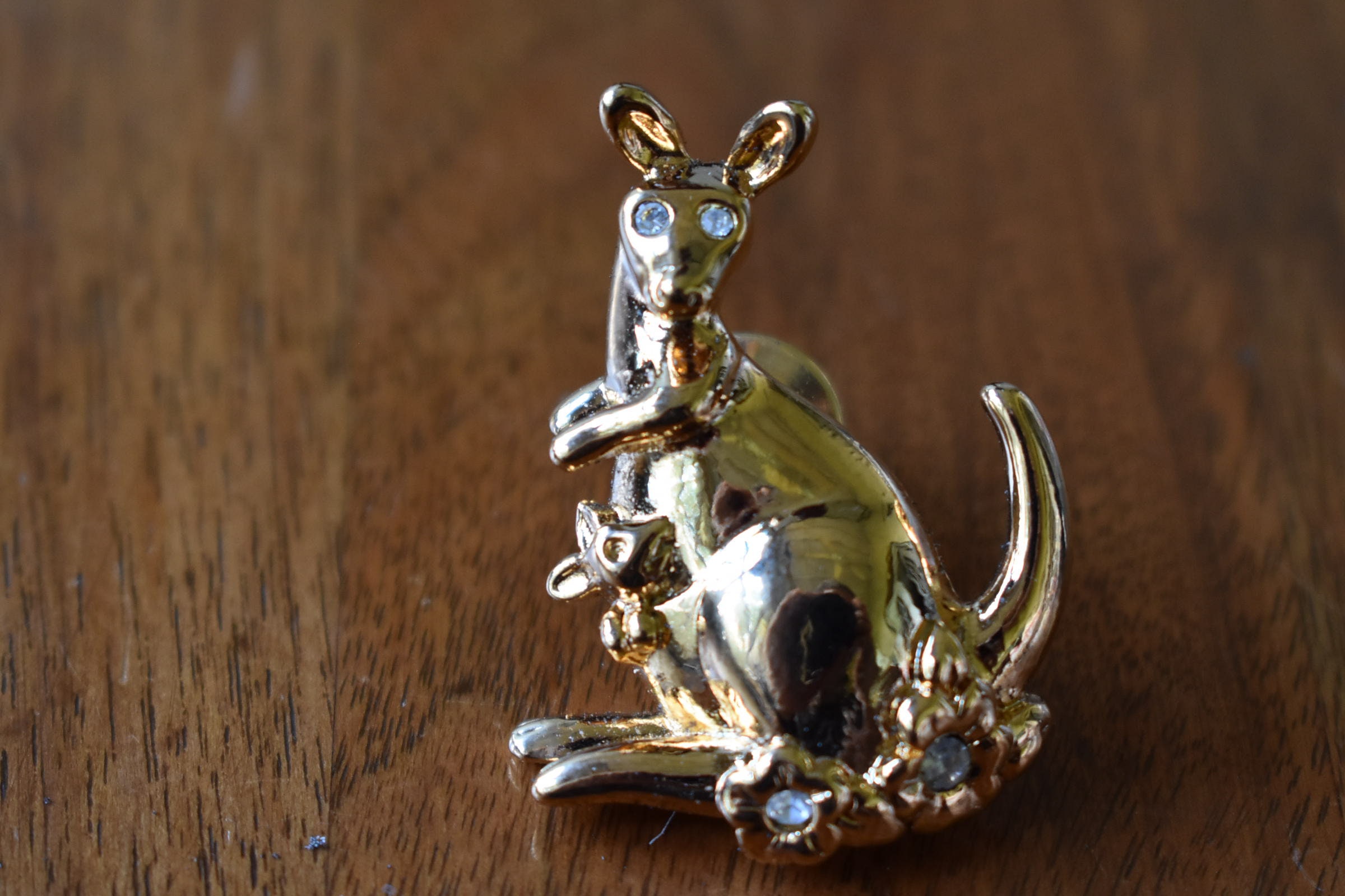 Vintage Avon Rhinestone Kangaroo Pin - Gold Tone Brooch (1992) - Etsy