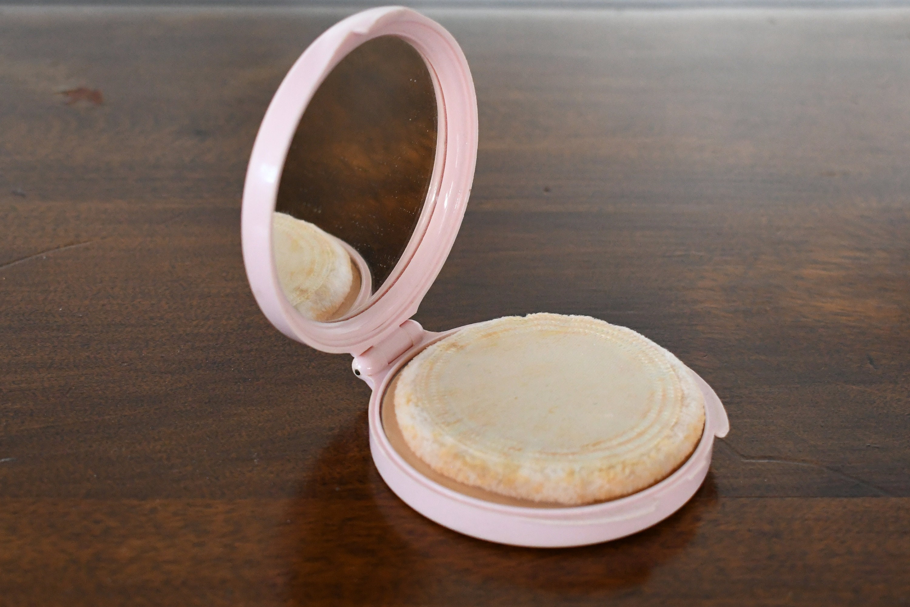 Vintage Face Powder Compact - Pale Pink Nutri Medic Compact With Mirror ...